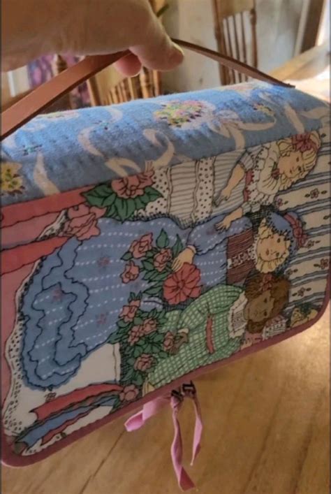 제이케이 여전히 알쏭달쏭한 5월의 날씨 아직도 프랑스여행의 여파가 있으나 몸은 이제 현실로 돌아와 익숙했던 일상이 이어지고 합정클래스에서는 봄을 수놓는 중 이시간이