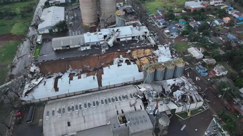 Temporal Deixa Rastro De Destruição No Rio Grande Do Sul E Deixa Sc Em