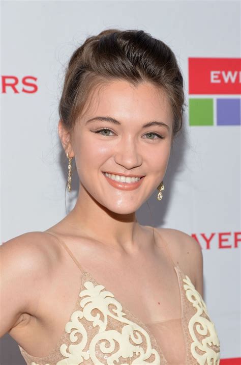 Image Of Isa Briones