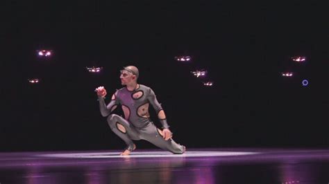 Haagse Choreograaf Laat Drones Dansen Het Is Tof Vet Angstaanjagend