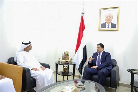 وزير الخارجية يبحث مع السفير الاماراتي سبل تعزيز وتطوير العلاقات