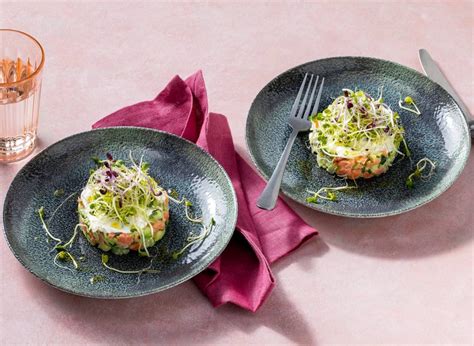 Zalmtartaar Met Avocado Recept Allerhande Albert Heijn