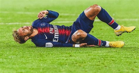 ضربة موجعة سان جيرمان يكشف مدة غياب نيمار عن الملاعب الخليج أونلاين