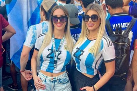 Torcedoras Argentinas Fazem Topless No Catar Para Comemorar Título