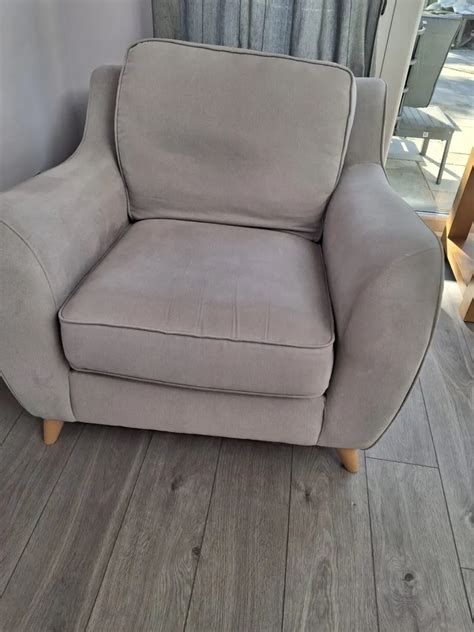 Legend Classic Back Armchair Sofalistic The Sofa Marketplace Buy