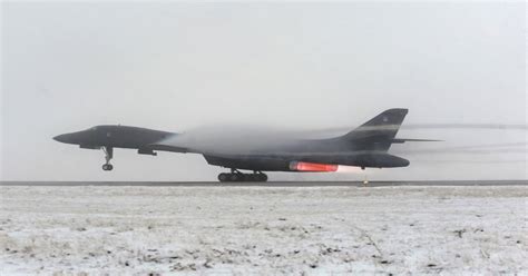 B 1b Afterburner [2000 × 1330] Warplaneporn
