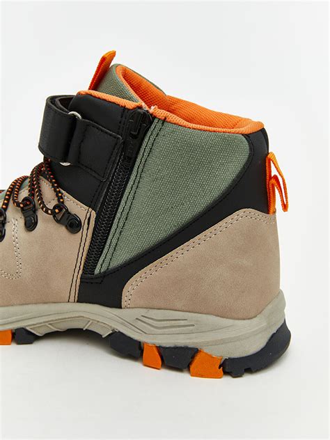 Lcw Steps أحذية طويلة للأولاد بأربطة وتصميم كتل الألوان W5cm73z4 Cr8 Lc Waikiki
