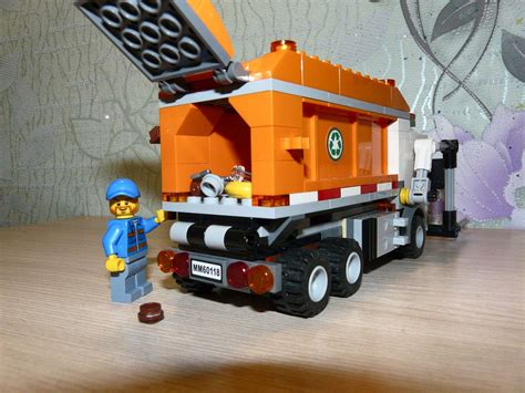 Конструктор LEGO® City 60118 Мусоровоз — купить в интернет-магазине ...