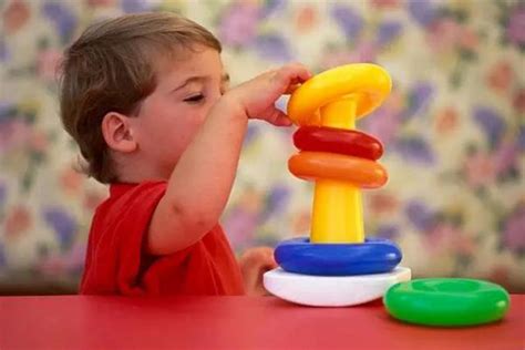 「育儿」你知道两岁左右孩子的细小事物敏感期吗？ 知乎