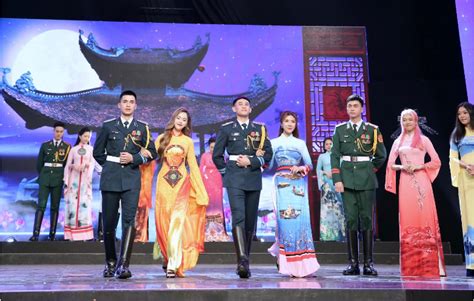 Dàn Người đẹp Vtv Khoe Sắc Vóc Trong Tà áo Dài Truyền Thống
