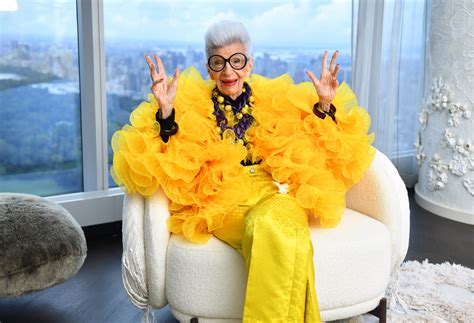 Design Doyenne Iris Apfel Has Died At 102 Vogue