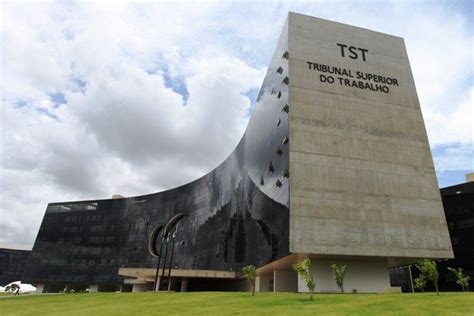 Tst Suspende Processos Que Tratam De Restri O De Direitos Por Norma