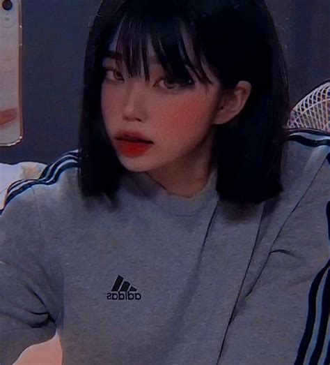 Instagram Post By 시로 黒 白 • Jul 23 2020 At 5 04pm Utc Fotos De Chicas