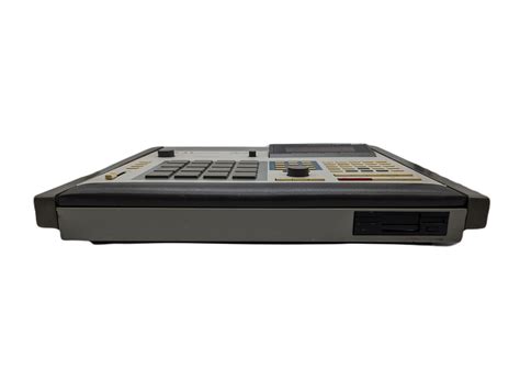 Akai Professional Mpc 60 Sampler Refurbished
