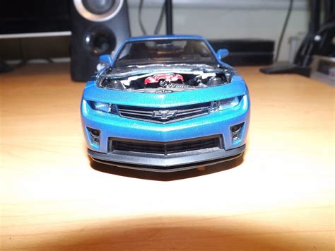 2013 CHEVY CAMARO ZL 1 Plastic Model Car Truck Vehicle Kit 1 25