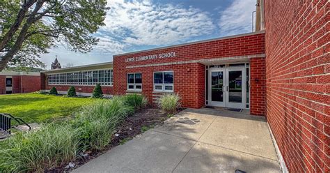 Last Days For Lewis Elementary As Crews Prepare For Demolition