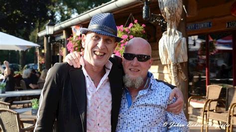 Waardig Afscheid In Ommen Van Overleden Drummer Cees Meerman Oost