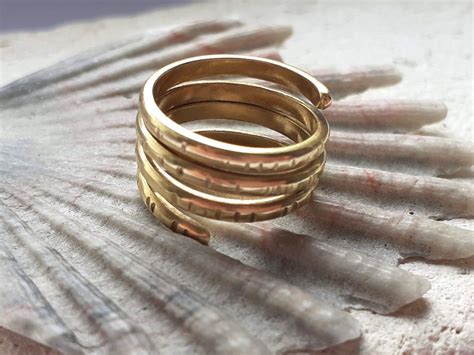 18ct Gold Spiral Ring Athene Sholl Handmade Jewellery