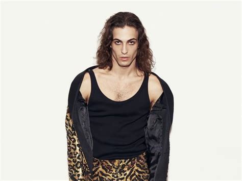 Томас Раджи Фото В Полный Рост — Фото Картинки