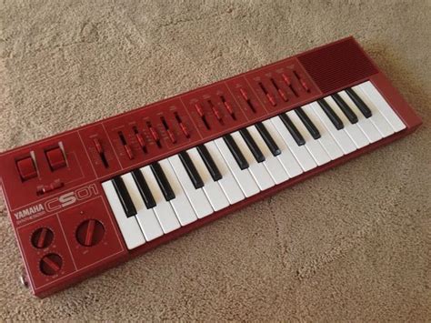 Matrixsynth Red Yamaha Cs01 Mk1 Mini Analog Synthesizer Sn 246