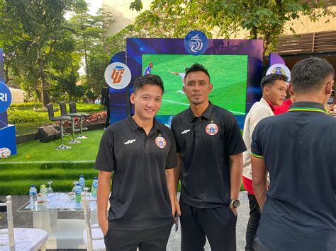 RIKO SIMANJUNTAK OPTIMIS DENGAN HADIRNYA MARKO SIMIC DAN RYO MATSUMURA
