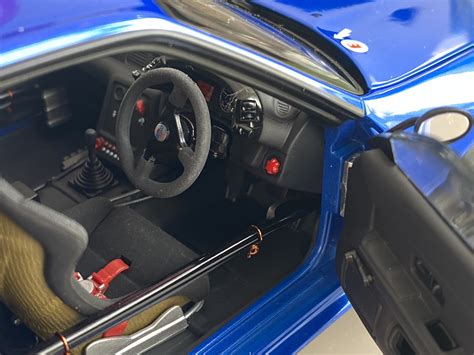 Autoart Nissan Gtr R32 Bathurst Plain With Defects Need Advice