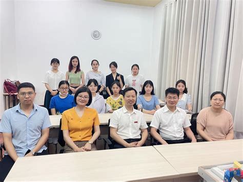 我校14名学生赴湘潭参加首届湖南省教育类研究生教学技能大赛 湖南大学教育科学研究院