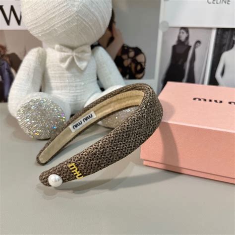 Ободок Miu Miu 1 шт купить с доставкой по выгодным ценам в интернет магазине Ozon 1284311102