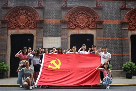 重走红色足迹 牢记初心使命——教育学院研究生管理学专业党支部6月主题党日