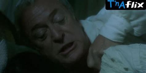 Amelia Warner Sexy Scene In Quills