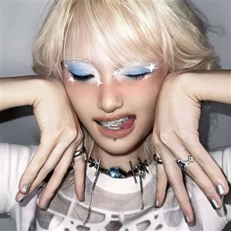 Pin Von Sshpls Auf Aesthetic Augen Make Up Kunst Schminke Foto