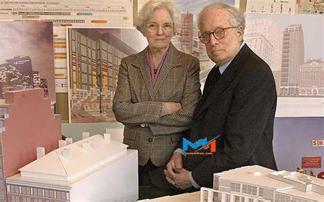 پاورپوینت بیوگرافی و تحلیل آثار رابرت ونچوری Pdfppt معماری ايران