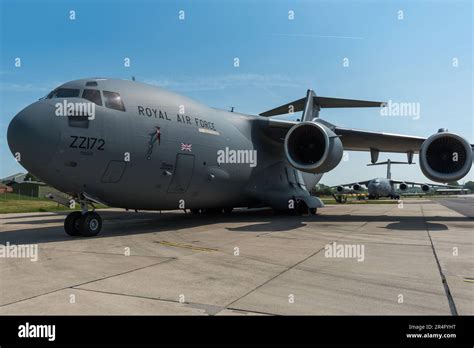 Royal Air Force C 17 Globemaster Iii Aircraft At Brize Hi Res Stock