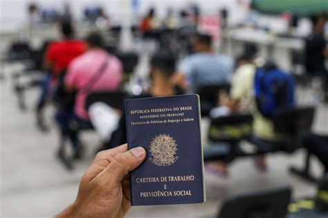 Taxa De Desemprego Fica Em 62 No último Trimestre De 2024 Diz Ibge