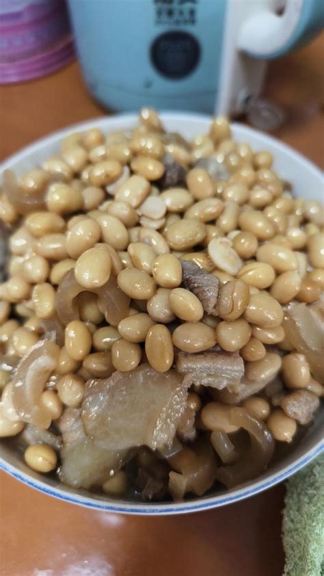 【猪肉炖黄豆的做法步骤图，猪肉炖黄豆怎么做好吃】微信用户ij04ngqj下厨房