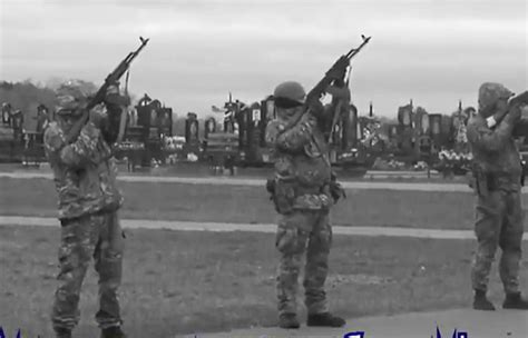 Війна в Чернігові поліцейські показали унікальні кадри бойових дій Відео Новости Section