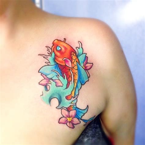 15 Diseños de tatuajes de pez koi para las personas fuertes
