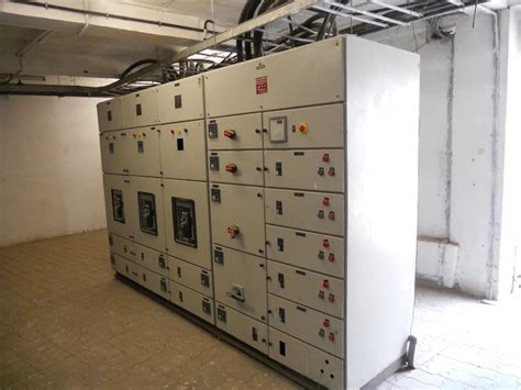 Three Phase 440 V Power Distribution Cum Afcp Capacitor Panel For