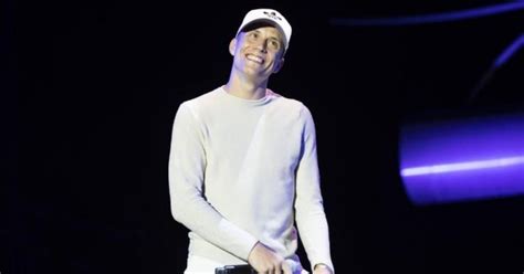 Vidéo Loïc Nottet est de retour avec une nouvelle chanson et un clip