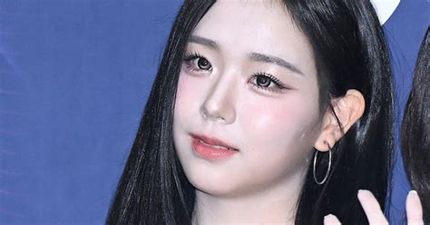 트리플에스 김채연 몽환적인 하트 [포토엔hd]