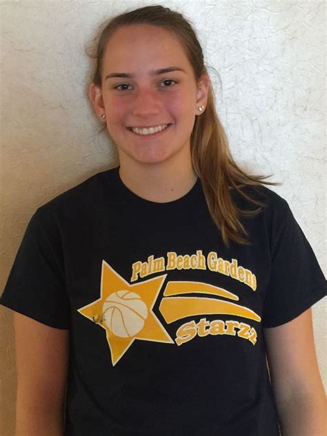 Danielle Dominos Instagram Twitter And Facebook On Idcrawl