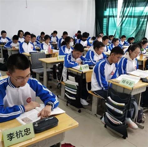 哈市部分学校恢复线下授课，第一天上课都啥样？来看看这两所重点中学复课纪实！哈尔滨
