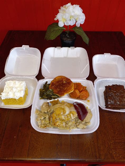 Selenas Soul Food Memphis Tn