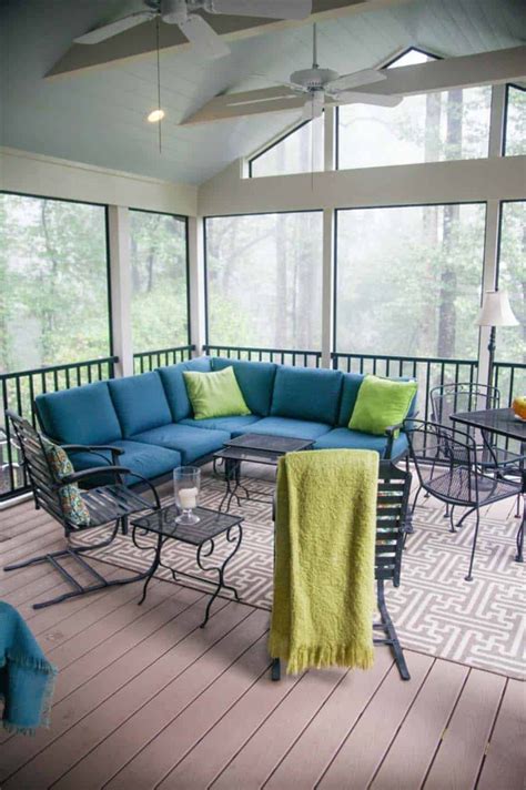 30 Delightful And Intimate Three Season Screened Porch Ideas Screened