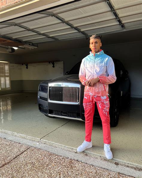 Nle Choppa Outfit From May 7 2022 Whats On The Star