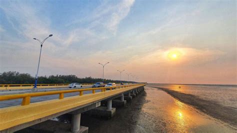 สะพานชลมารควิถี 84 พรรษา สะพานเลียบชายทะเลของจังหวัดชลบุรี