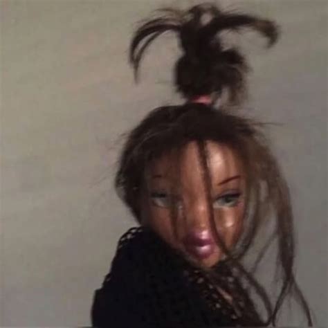 Silvia Si1via • Threads Say More