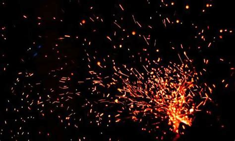 Mobil Kijang Terbakar Di Spbu Kota Ambon Parboaboa