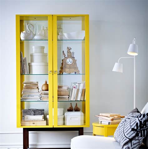 Икеа шкаф для посуды со стеклом 88 фото