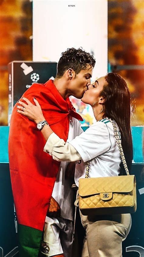 Pin De Jalal Shah Em Footballsoccer Cristiano Ronaldo Futebol Fotos